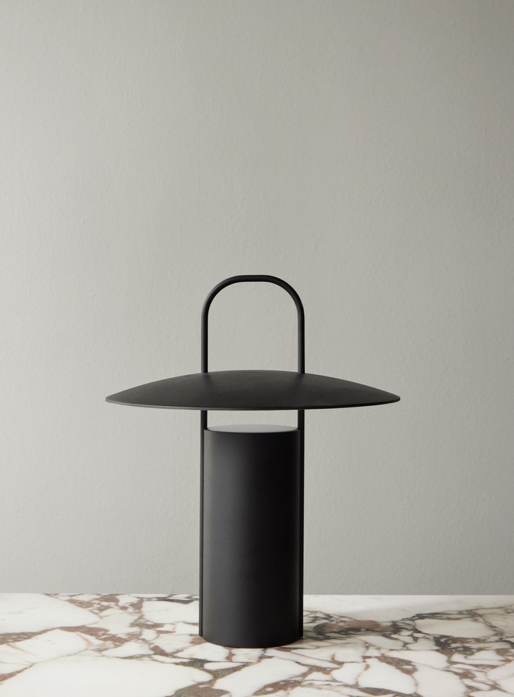 Ray Table Lamp by Daniel Schofield | Aesence®