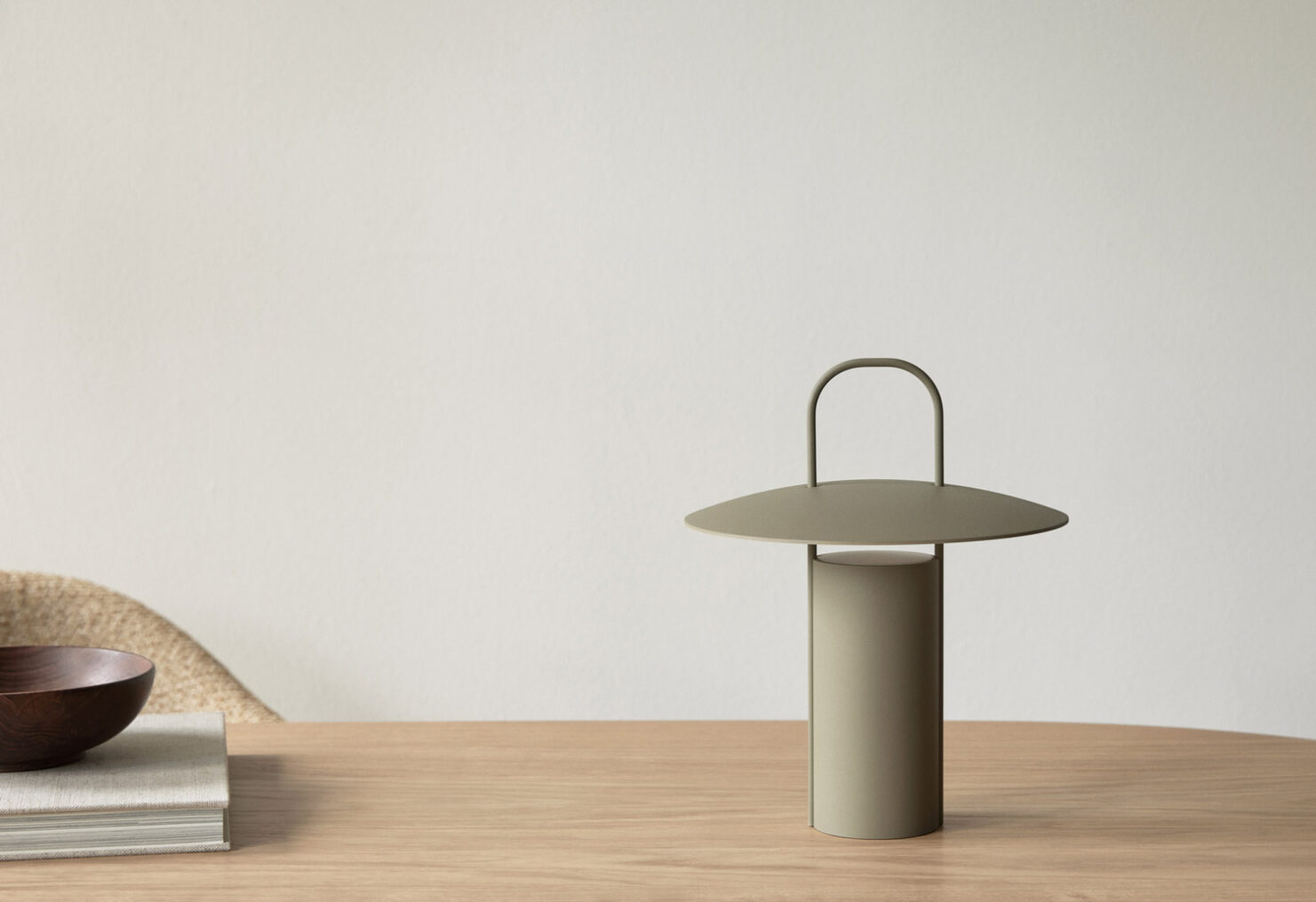 Ray Table Lamp by Daniel Schofield | Aesence®