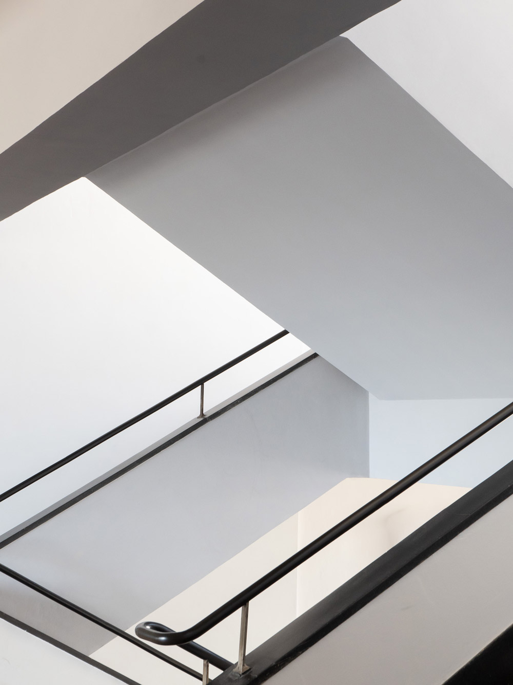 Minimalist Architecture - The Art of Simplicity | Aesence®