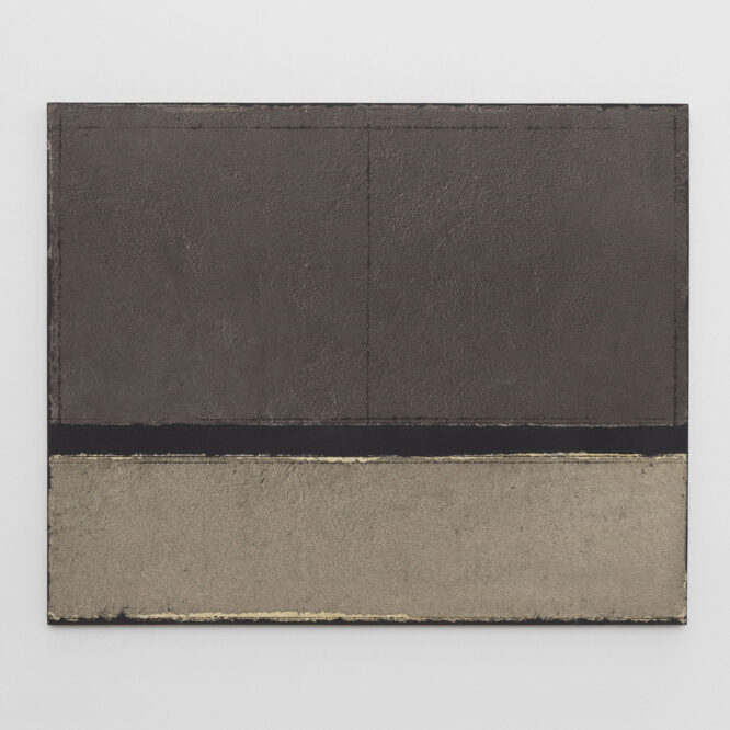 Stephan Siebers - Exploring the Balance Between Volume and Mass | Aesence®