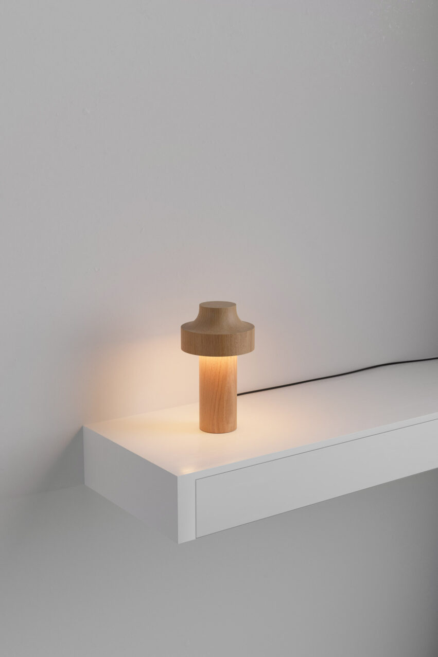 Monolith Table Lamp by Sergio Enríquez | Aesence®