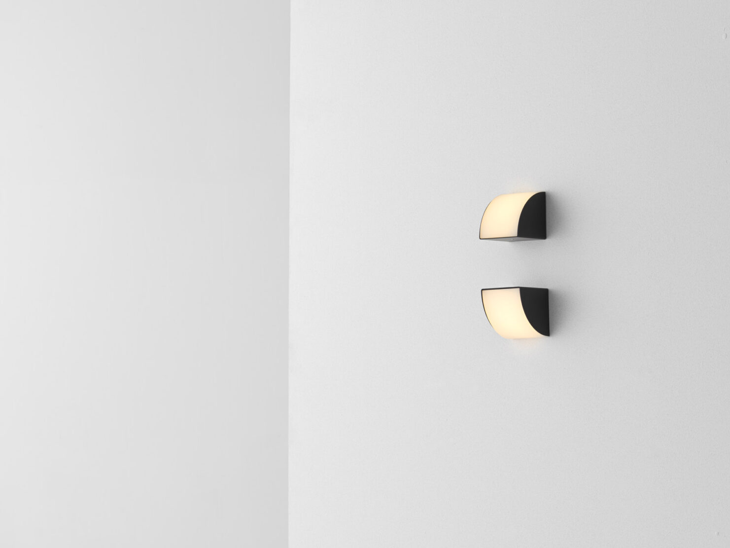 Phase Light Collection by Estudio Persona | Aesence®